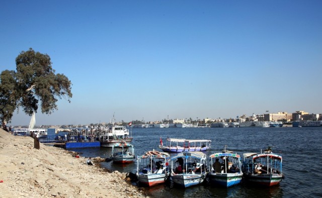 Zdjęcia: Nad Nilem, Teby, Przystań, EGIPT