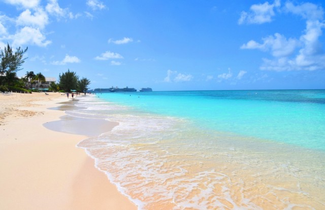 Zdjęcia: okolice George Town, Wyspa Wielki Kajman, Siedmiomilowa plaża ...