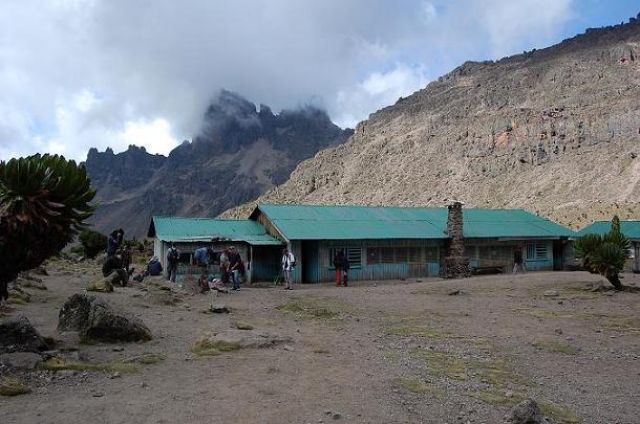 Zdjęcia: Shipton's Hut in Mackinder Valley , Mount Kenya, Hiking Mount ...