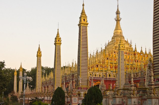 Zdjęcia: Monywa, Monywa, Thanboddhay Pagoda, MYANMAR