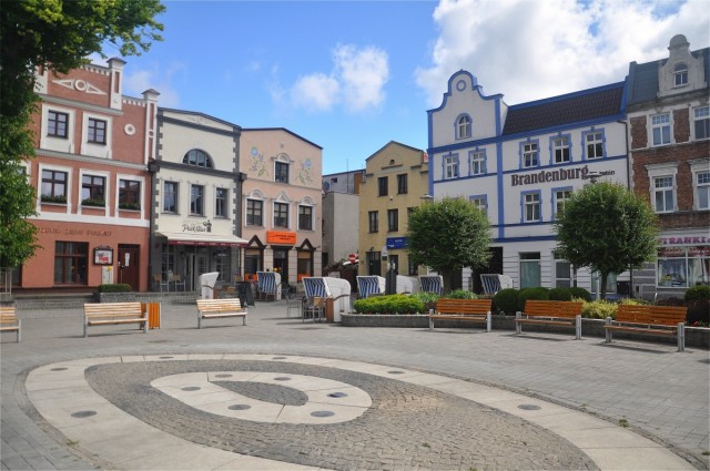 Zdjęcia: Puck, pomorskie, Na Rynku w Pucku, POLSKA