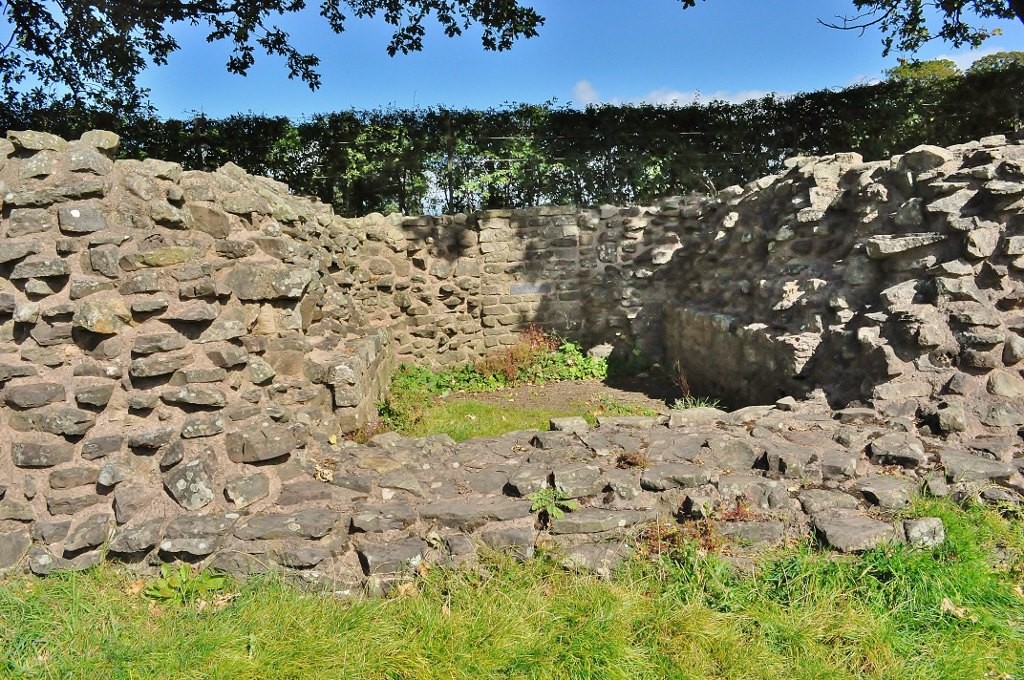 Zdjęcia: Caerleon, Południe, Caerleon, pozostałości obwarowań, WALIA